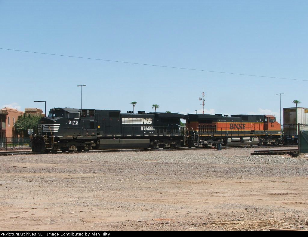 NS 9175 & BNSF 964